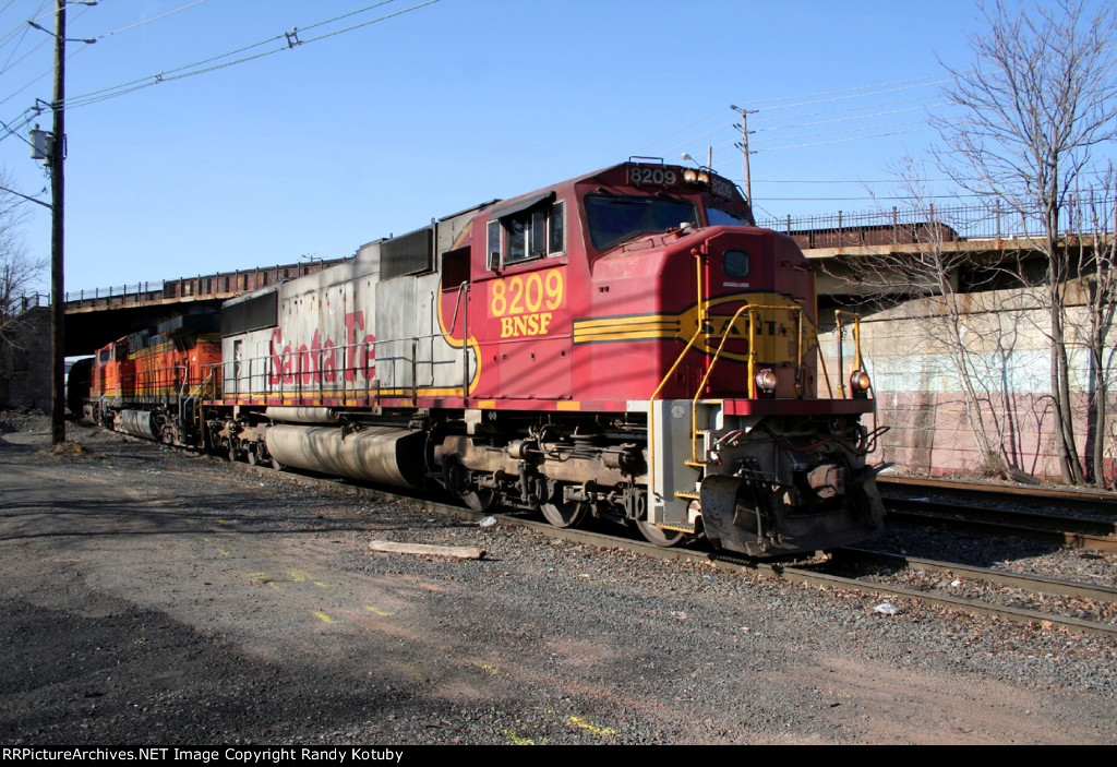 BNSF 8209